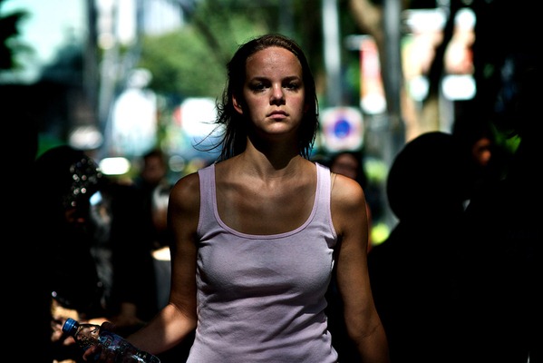 Beautiful Candid Street Photography by Danny Santos | Amusing Planet